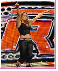 Trish Stratus Returns to Raw and Main Events - Diva Dirt