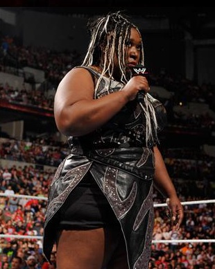 Kharma Announces Pregnancy Live on Raw - Diva Dirt