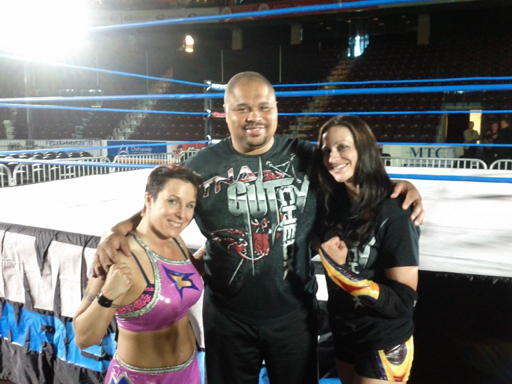 Female Wrestlers Take Part in TNA's 'Gut Check' on the Road (Picture ...