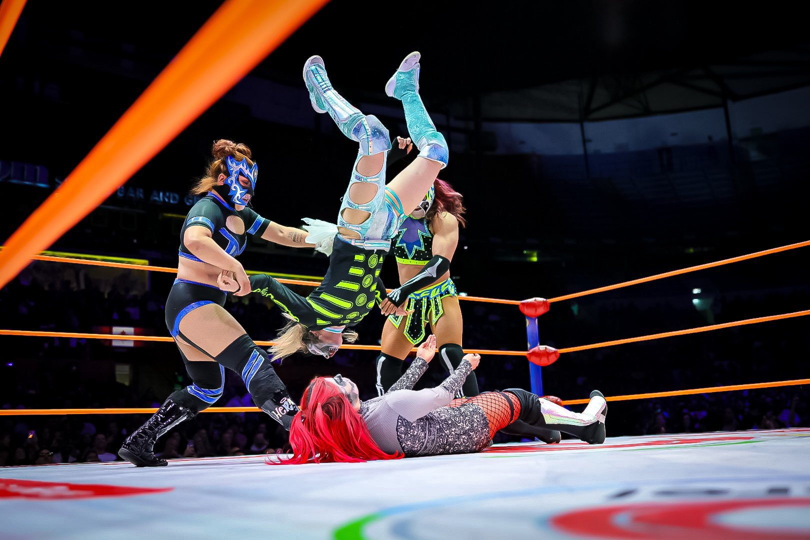 CMLL: Día de Muertos Week, Zeuxis Defends CMLL World Women's Title ...